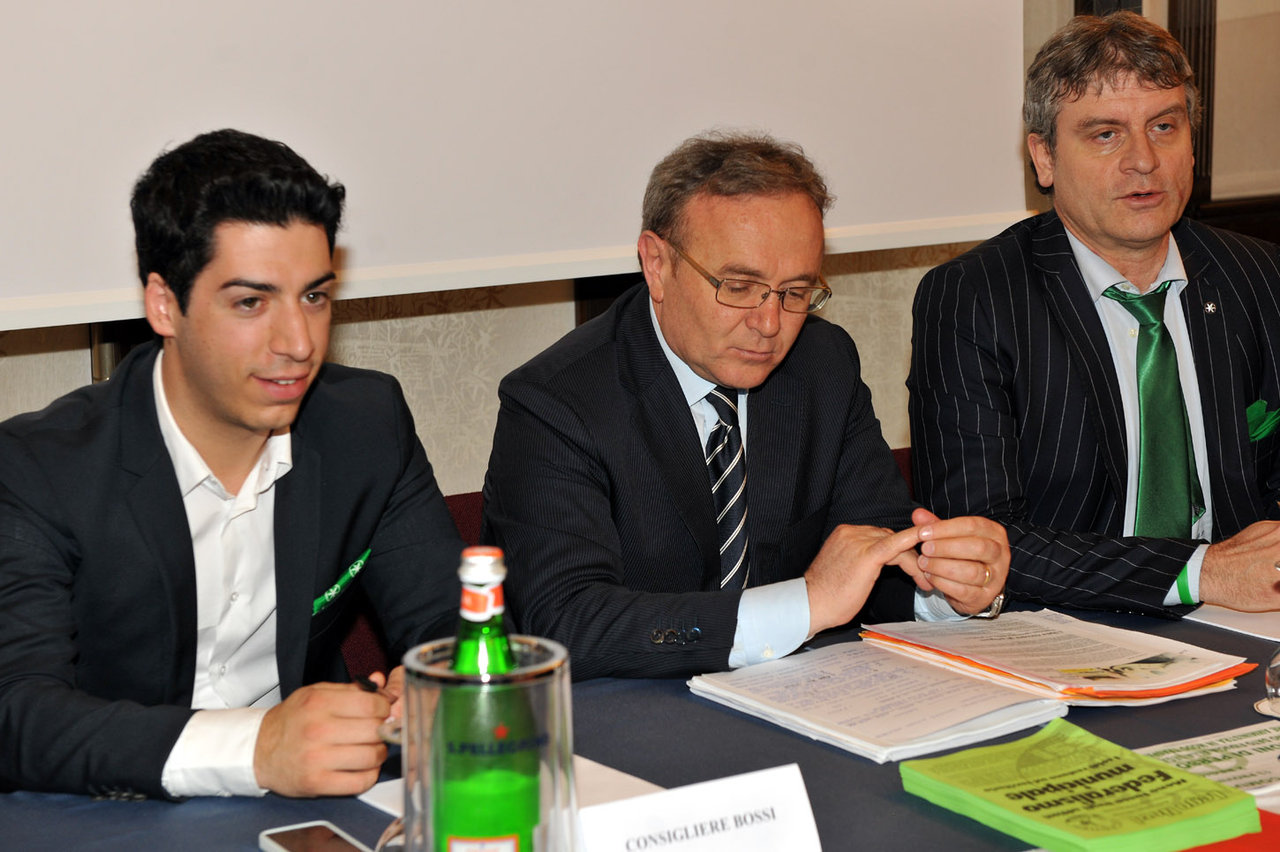 Renzo Bossi a Civitanova: "La Lega conquisterà le Marche" | Cronache ...