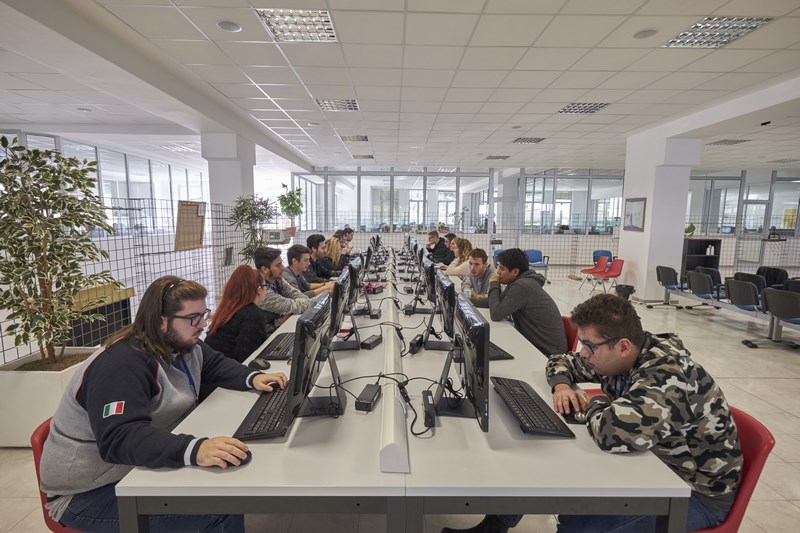 Halley apre le sue porte ai giovani - Cronache Maceratesi | Cronache ...