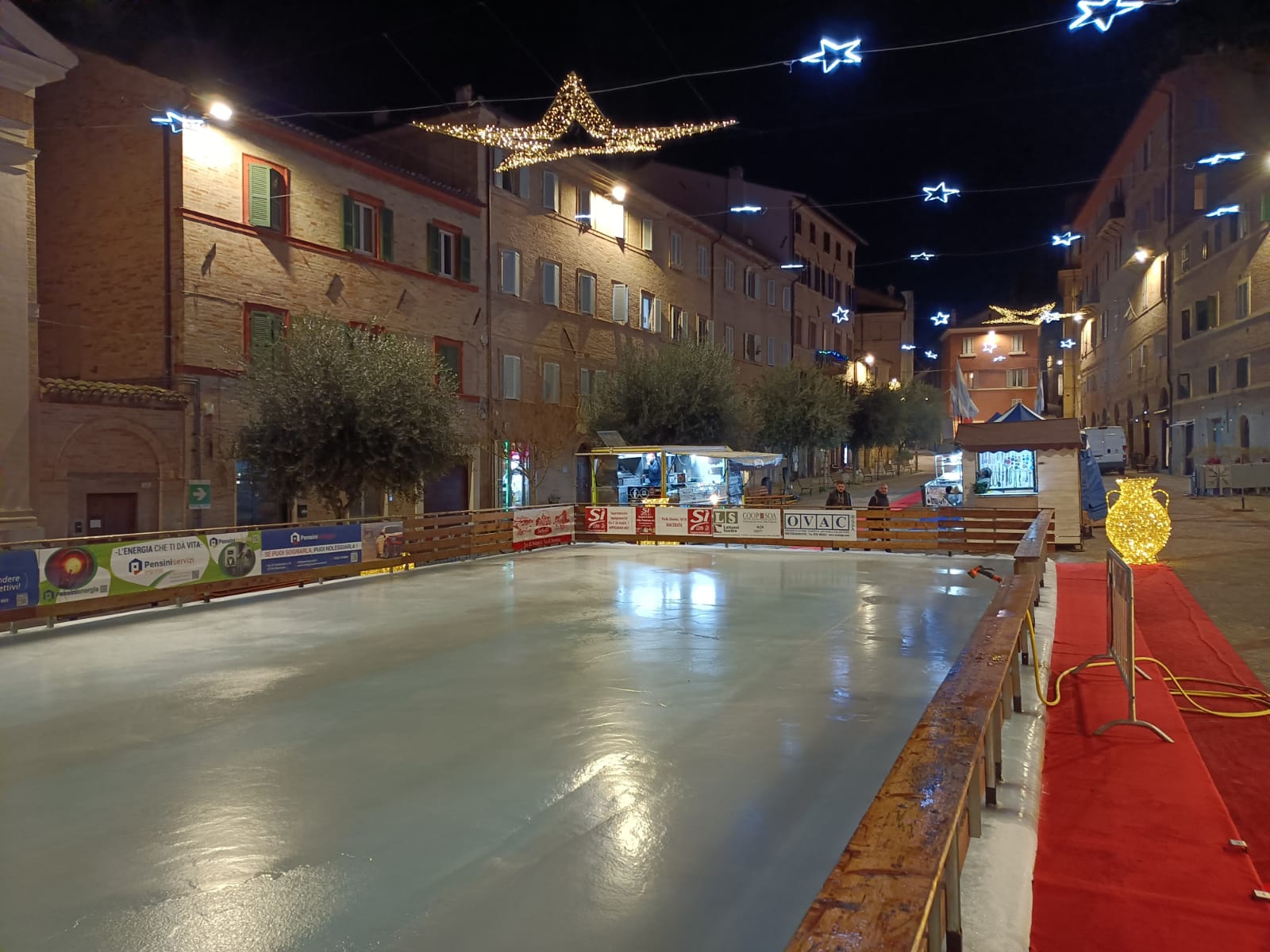 «Piste di ghiaccio? Consumi spropositati» Legambiente bacchetta i ...